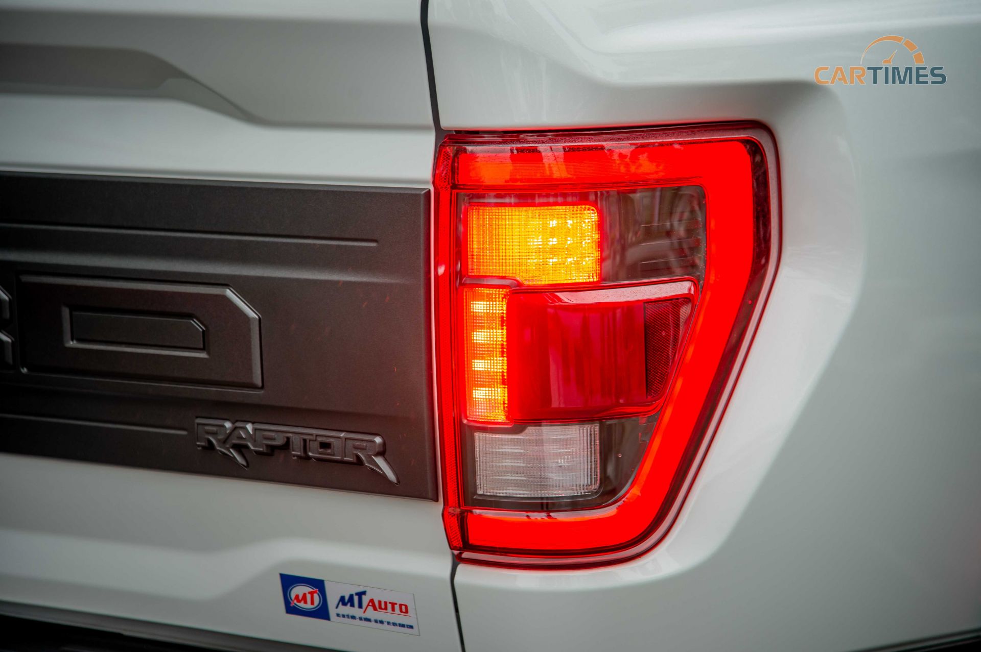 Cận cảnh Ford F-150 Raptor 2022 đầu tiên tại Việt Nam: nhiều trang bị ...