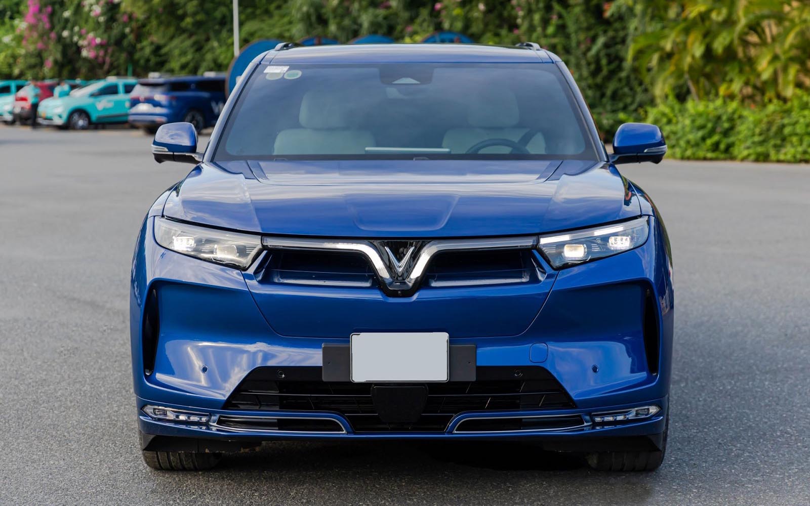 Dàn “xe Chủ tịch” VinFast VF 9 đưa đón siêu sao Charlie Puth có gì đặc ...