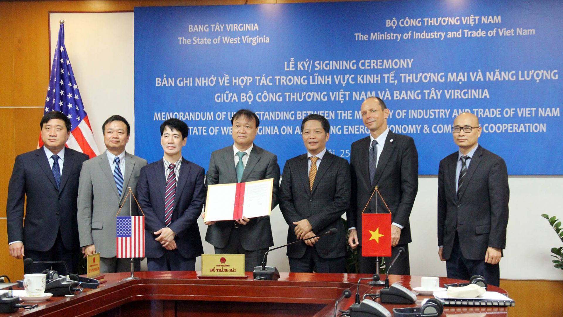 Việt Nam - bang Tây Virginia, Hoa Kỳ: Sẽ ưu tiên thúc đẩy ba trụ cột ...