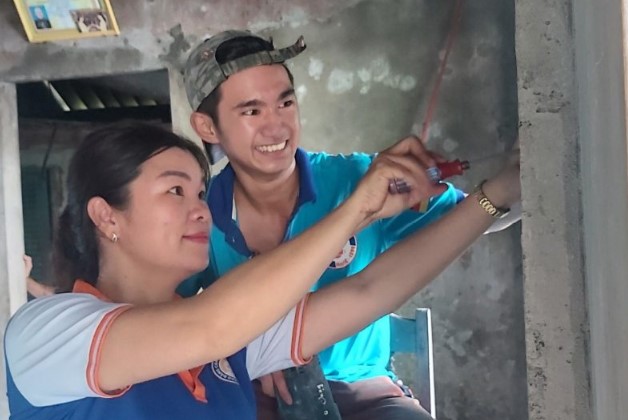 HueIC: Ngày chủ nhật của kỹ năng nghề và tấm lòng dành tặng người neo đơn