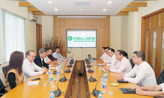 Tổng giám đốc VINACHEM làm việc với Công ty PGG Chemical Corporation ...