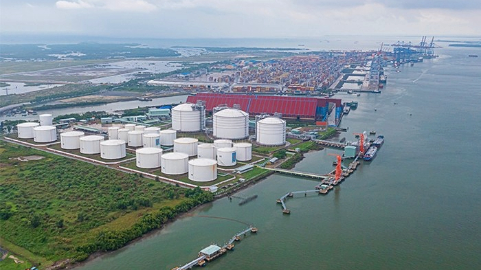 PV GAS đón chuyến tàu LNG thứ 2 về Việt Nam, bắt đầu cung cấp LNG cho sản xuất điện