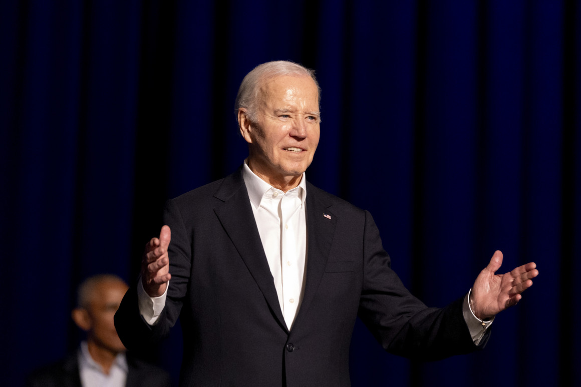 Quốc tế nổi bật: Ông Joe Biden "ngang cơ" với ông Donald Trump