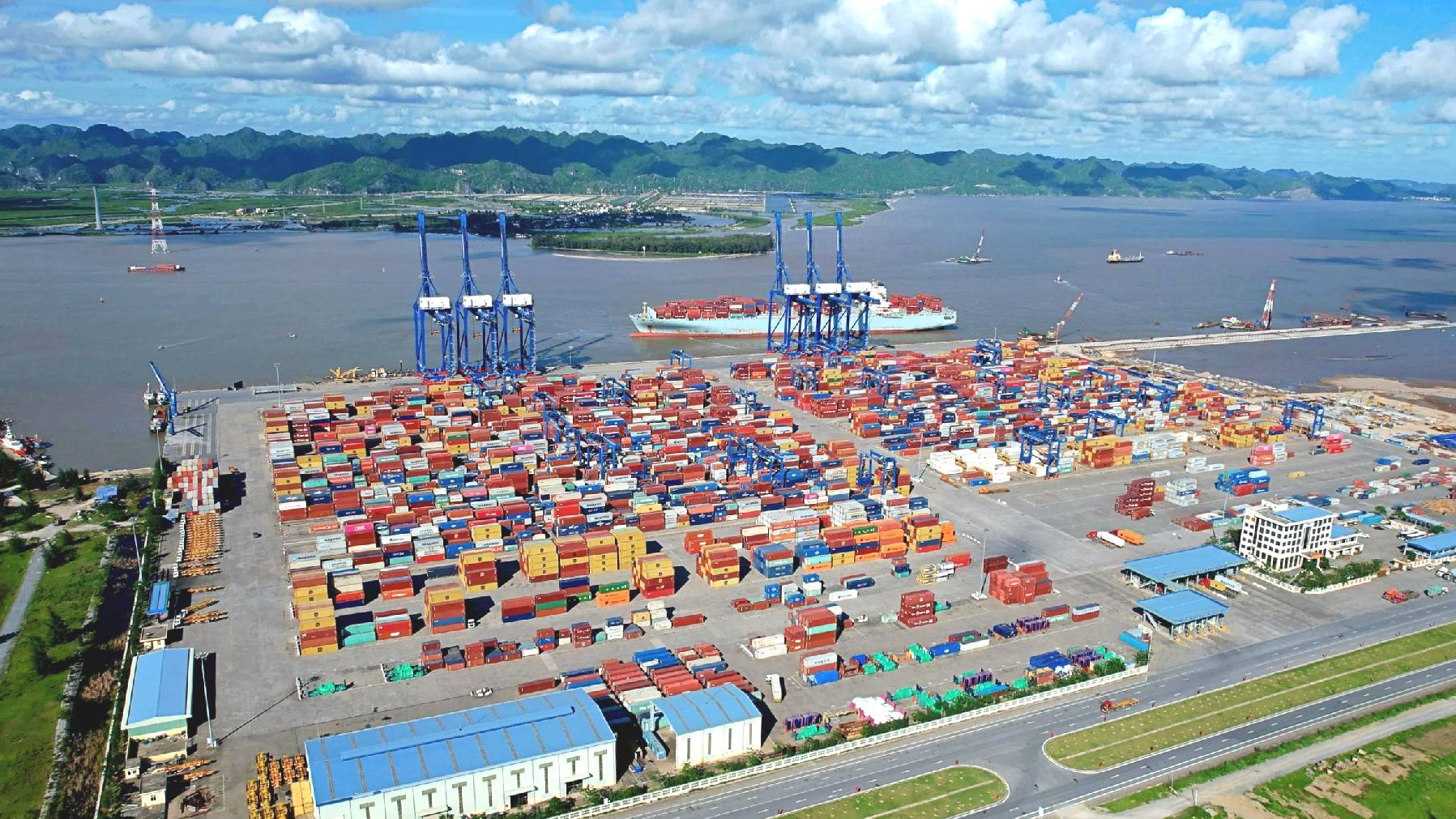 Vị thế đầu ngành giúp Container Việt Nam (VSC) hưởng lợi lớn từ chính ...