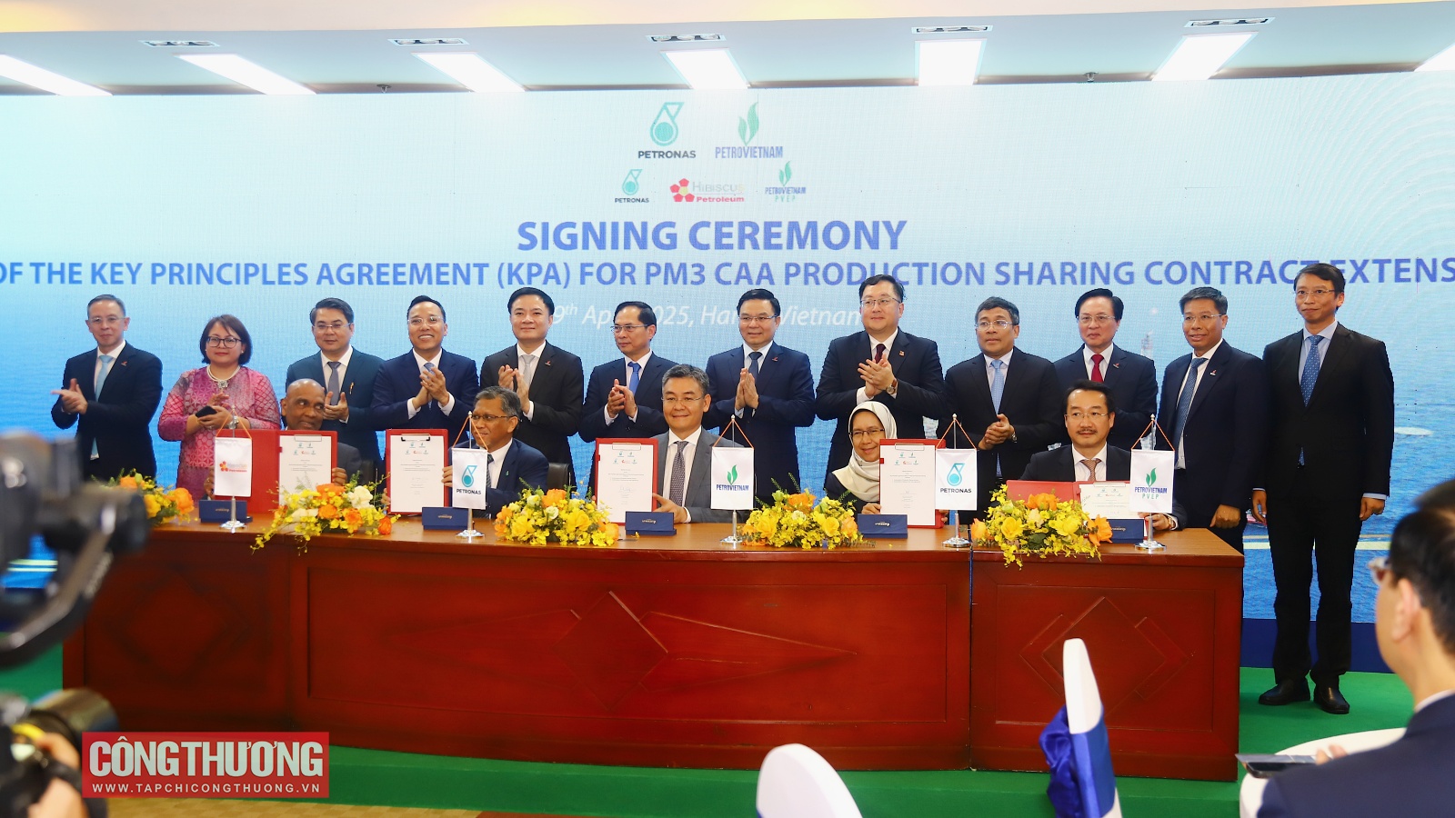 Petrovietnam và Petronas ký thỏa thuận nguyên tắc chính hợp đồng Dầu ...