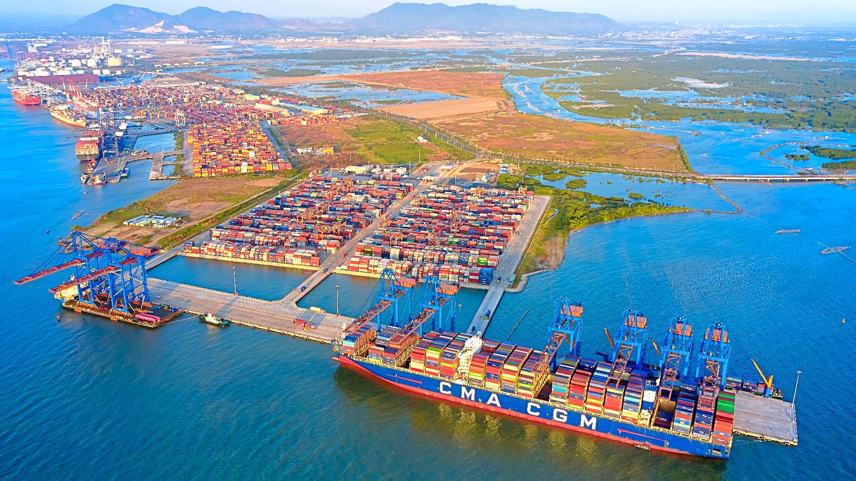 Cảng Gemalink - Tập đoàn Gemadept (GMD) chính thức được đón cỡ tàu ...