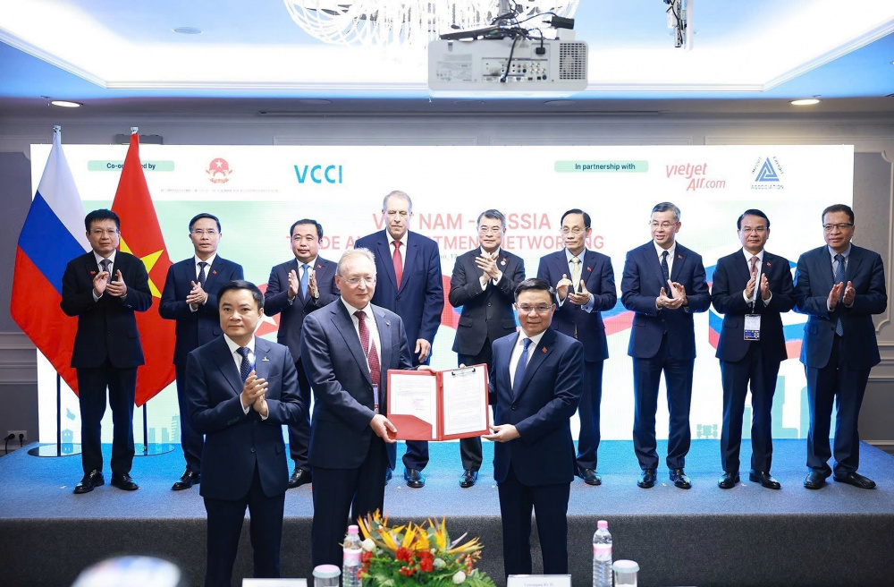 [Emagazine] Hoạt động của Bộ trưởng Lê Mạnh Hùng trong Đoàn công tác ...
